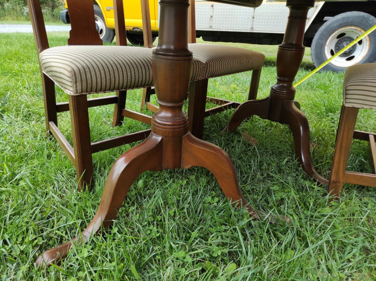 Double Pedestal Dining Room Table | Roth & Brader Furniture