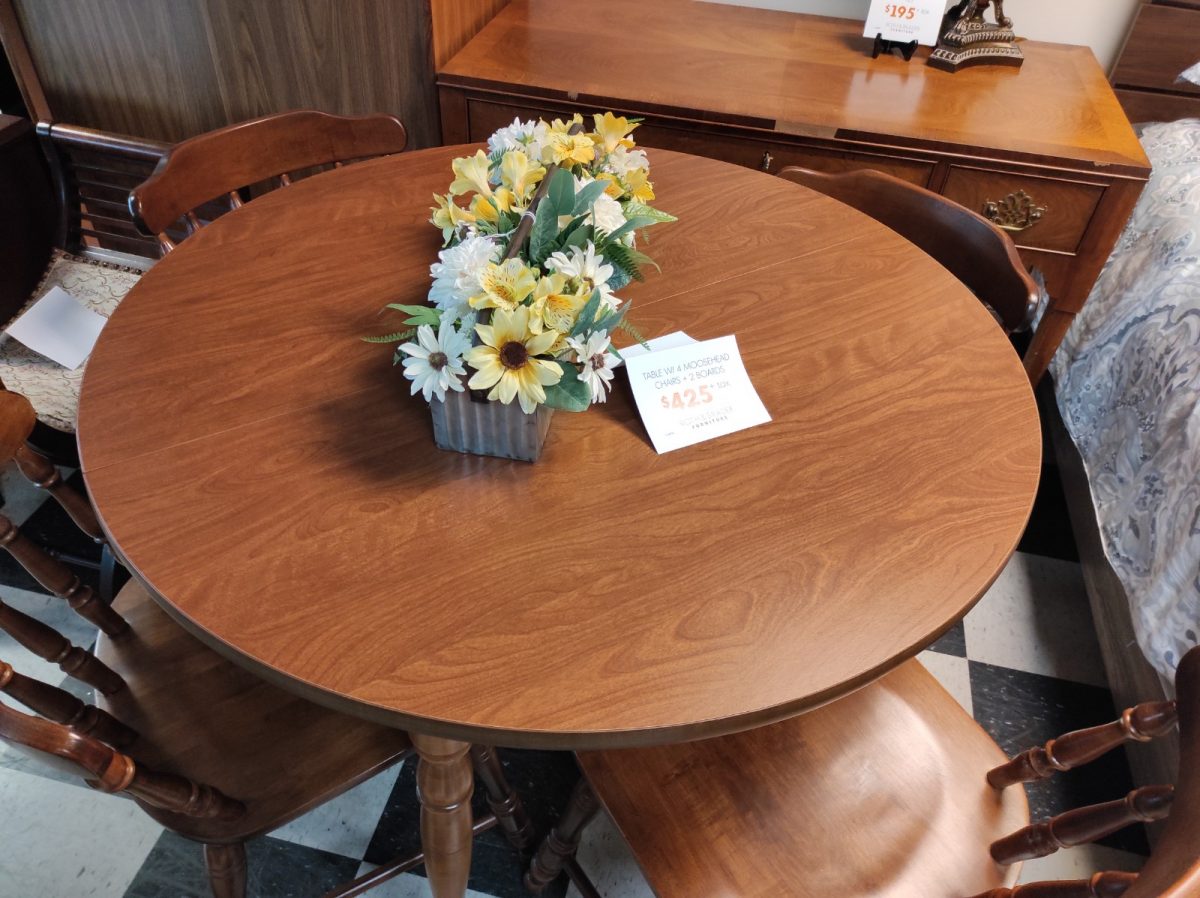 Table With 4 Moose Head Chairs | Roth & Brader Furniture