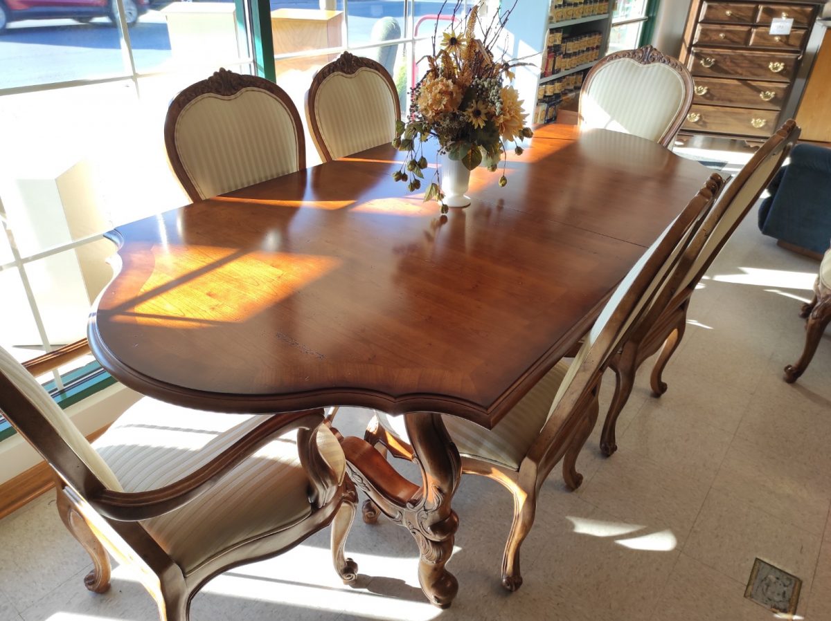 Century Dining Table | Roth & Brader Furniture
