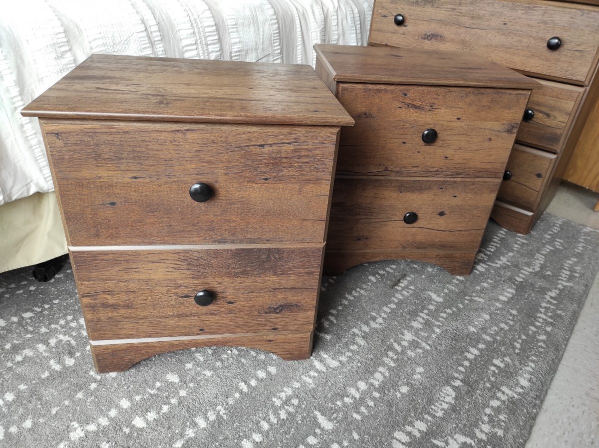 OAK NIGHTSTAND
