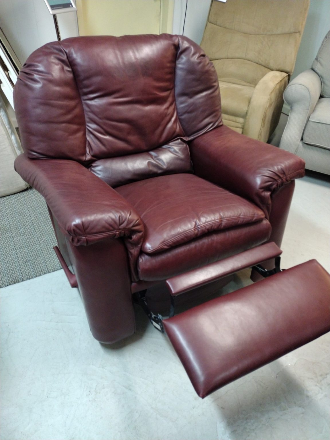 Burgundy Swivel Rocker Recliner | Roth & Brader Furniture