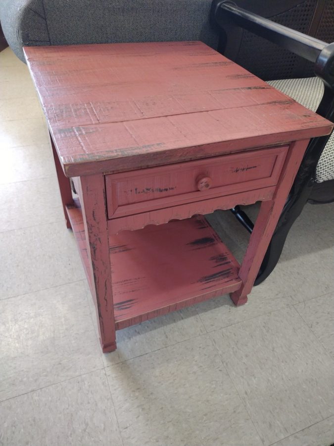 Rustic Red End Table W Drawer | Roth & Brader Furniture