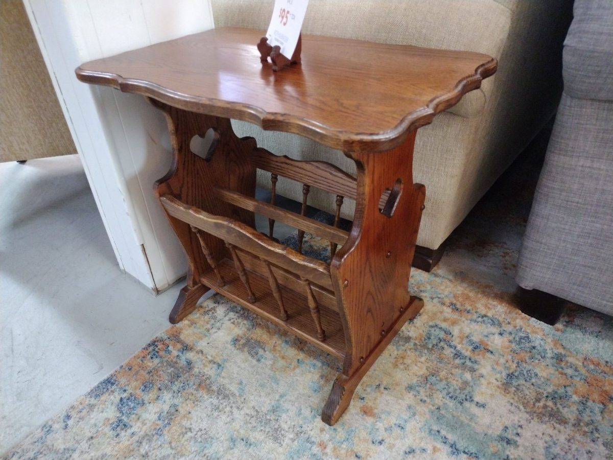Oak End Table With Magazine Rack | Roth & Brader Furniture