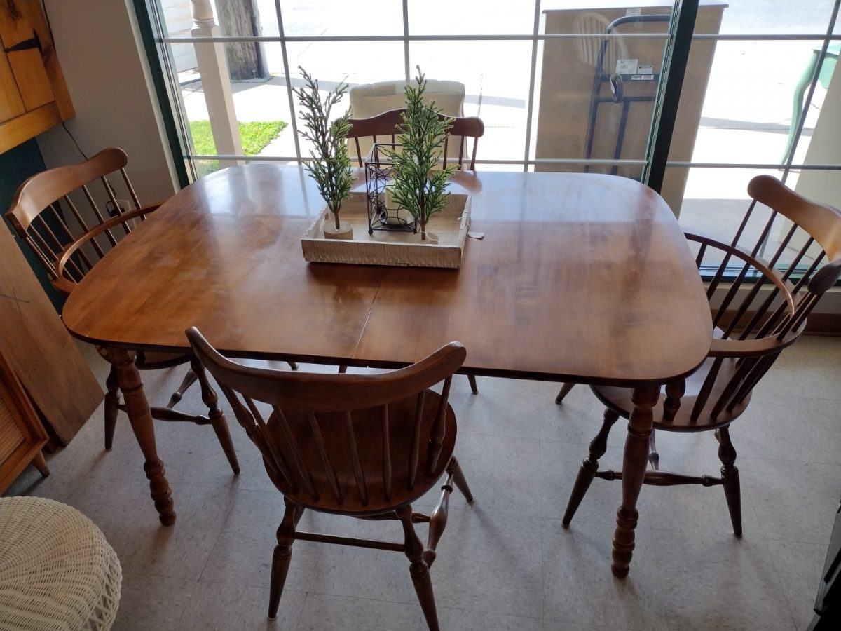 Real Wood Dining Table, 4 Chairs, 2 Boards | Roth & Brader Furniture