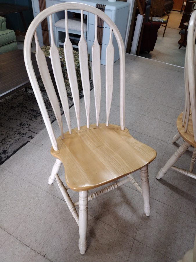 White Wash Dining Table with 6 Chairs + 1 Board | Roth & Brader Furniture