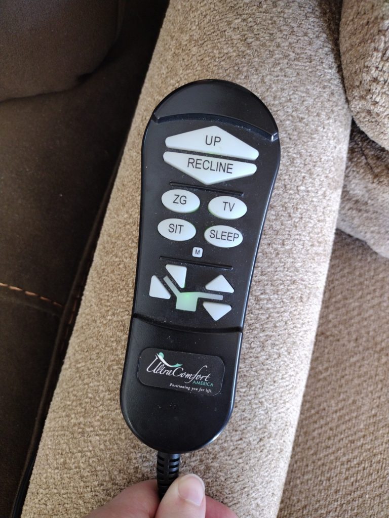 Tan Lift Chair by Ultra Comfort | Roth & Brader Furniture