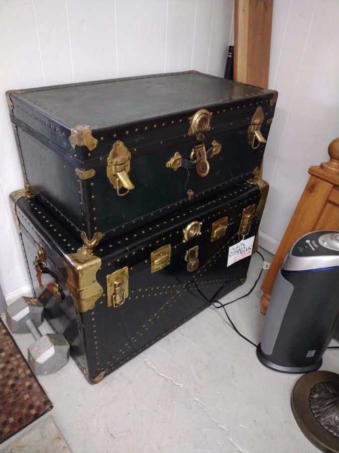 Black Steamer Trunk w Interior Shelf | Roth & Brader Furniture