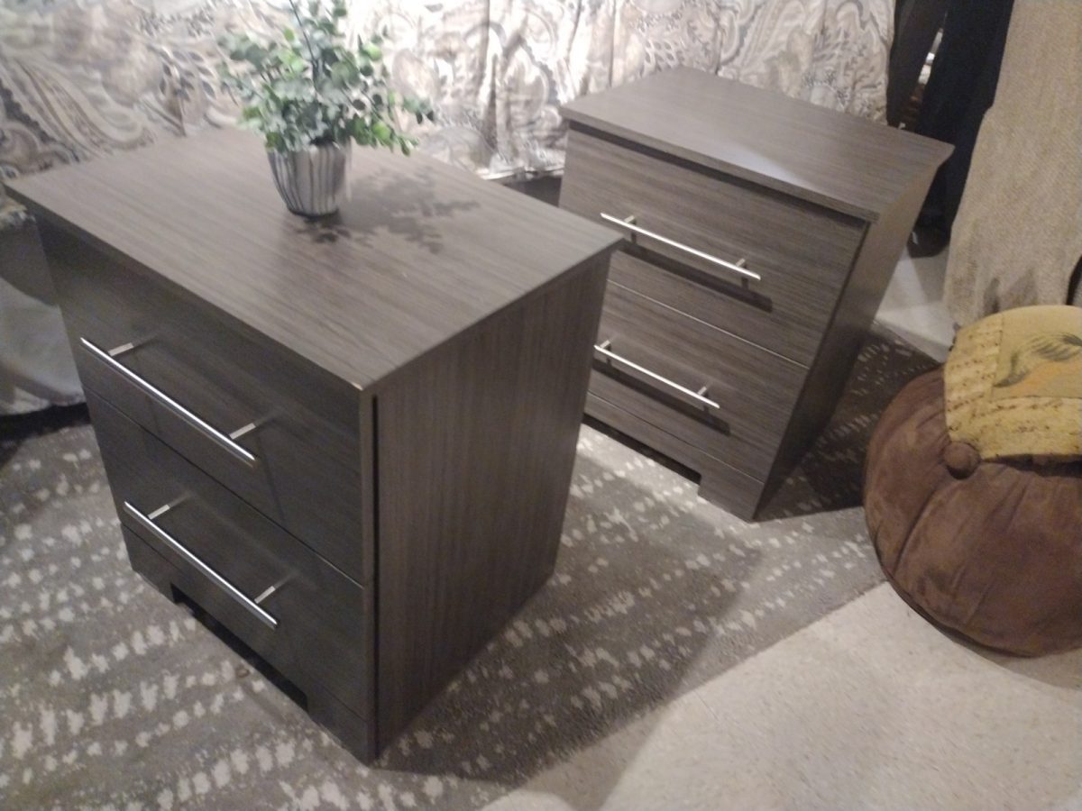 Gray Contemporary Bedroom Suite | Roth & Brader Furniture