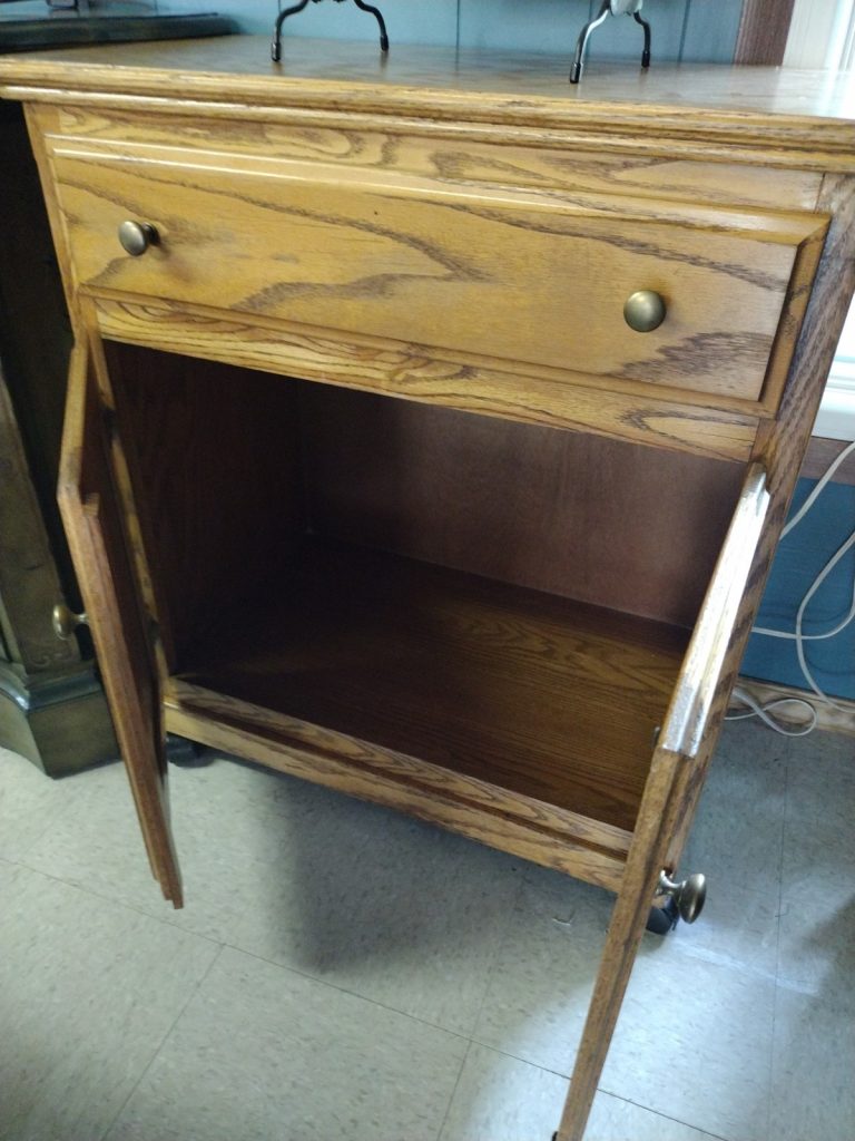 Oak Microwave Cart on Wheels | Roth & Brader Furniture