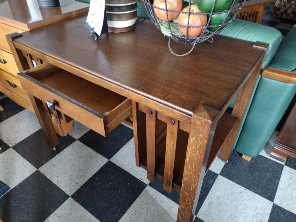 MISSION STYLE SOLID OAK DESK | Roth & Brader Furniture