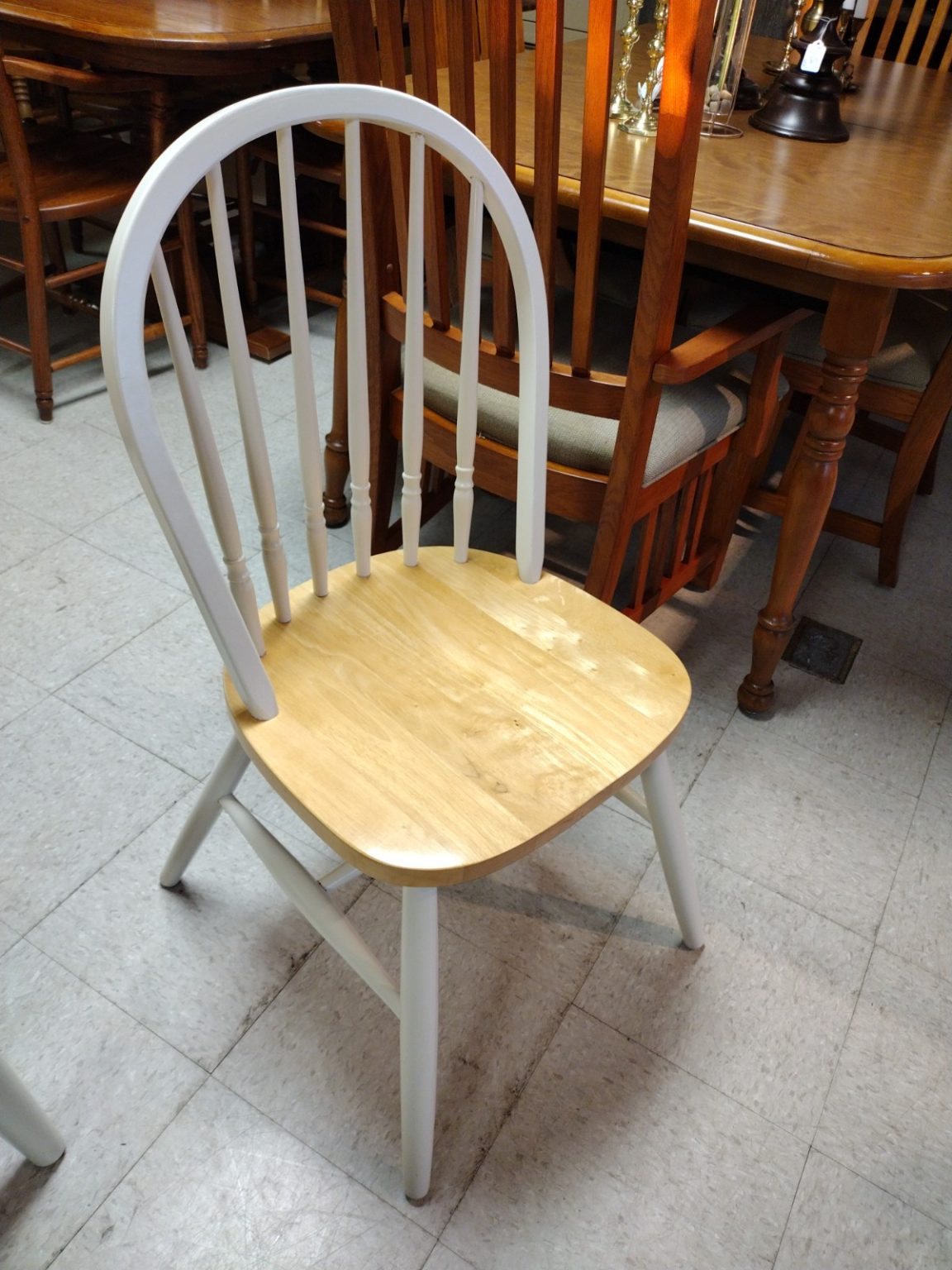 Round White Drop Leaf Table Set | Roth & Brader Furniture