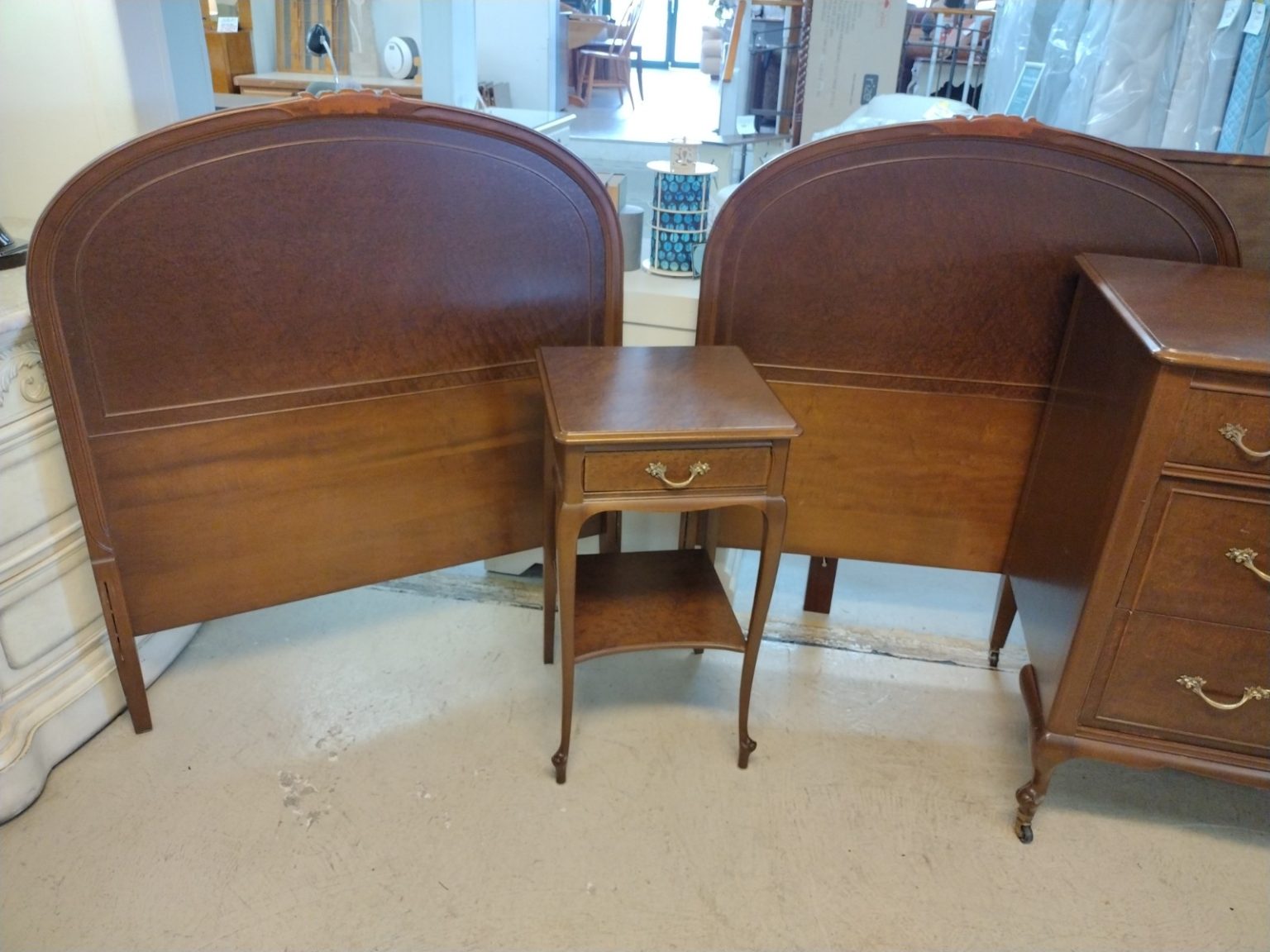 Antique Bird's Eye Maple Bedroom Set | Roth & Brader Furniture