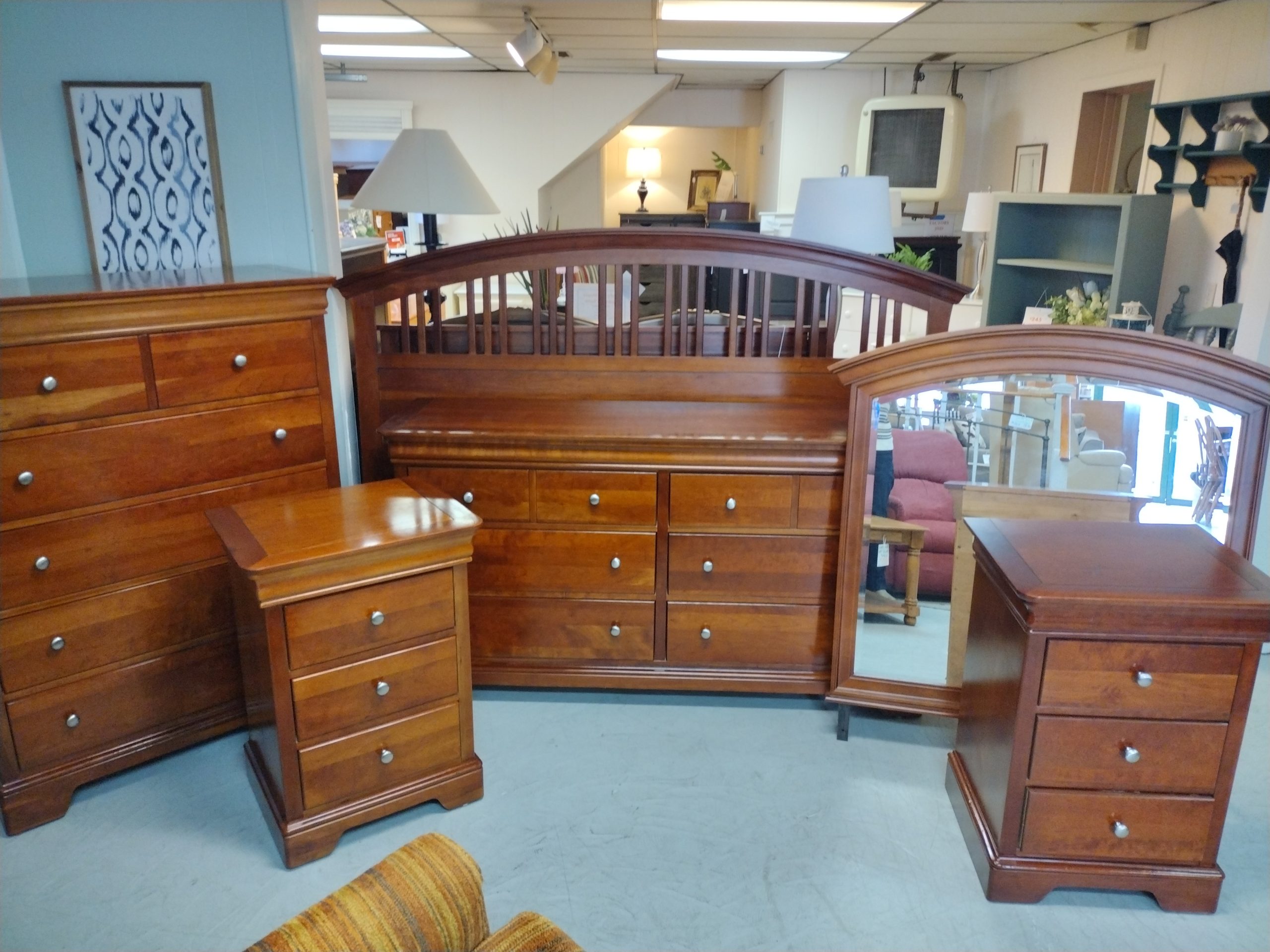 Cherry Finish King Bedroom Set | Roth & Brader Furniture