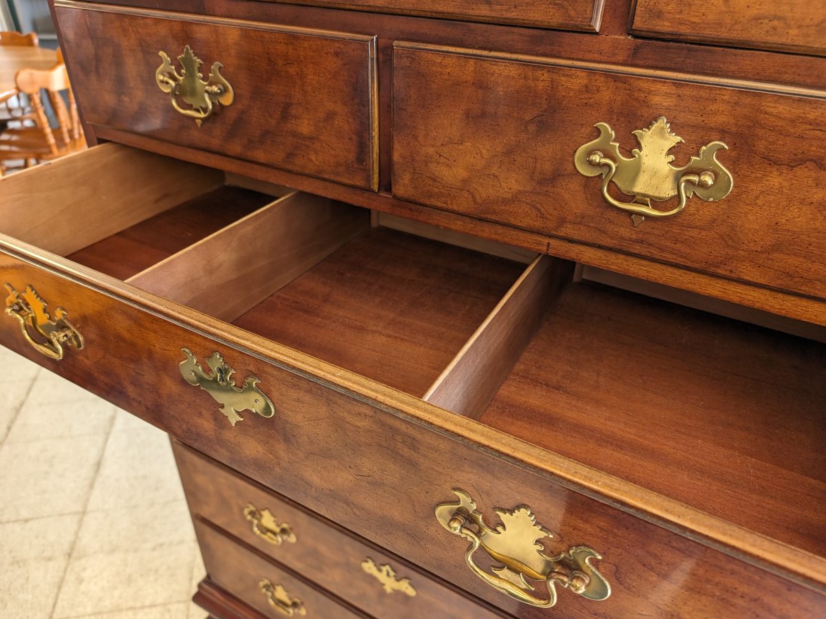 Henredon Chest of Drawers | Roth & Brader Furniture