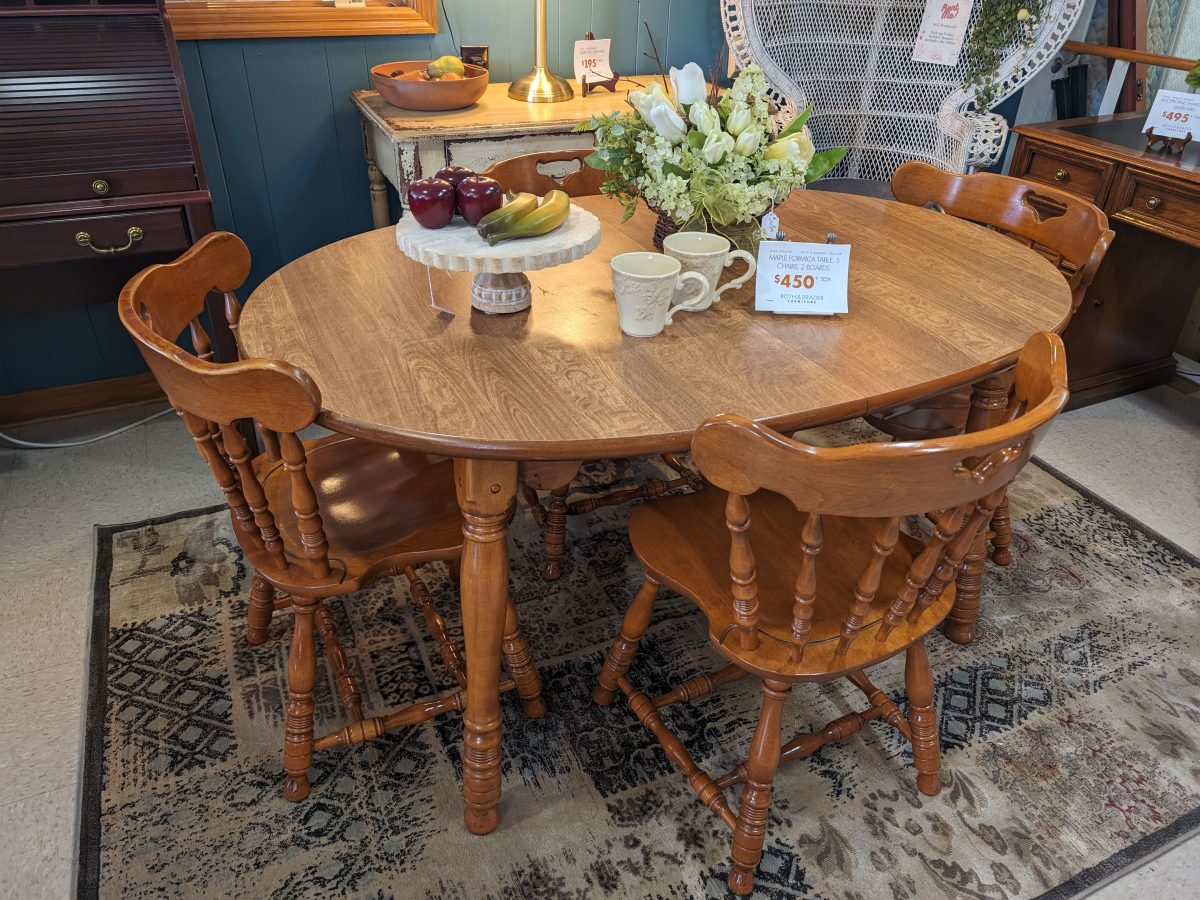 Maple Formica Table & Chair Set | Roth & Brader Furniture