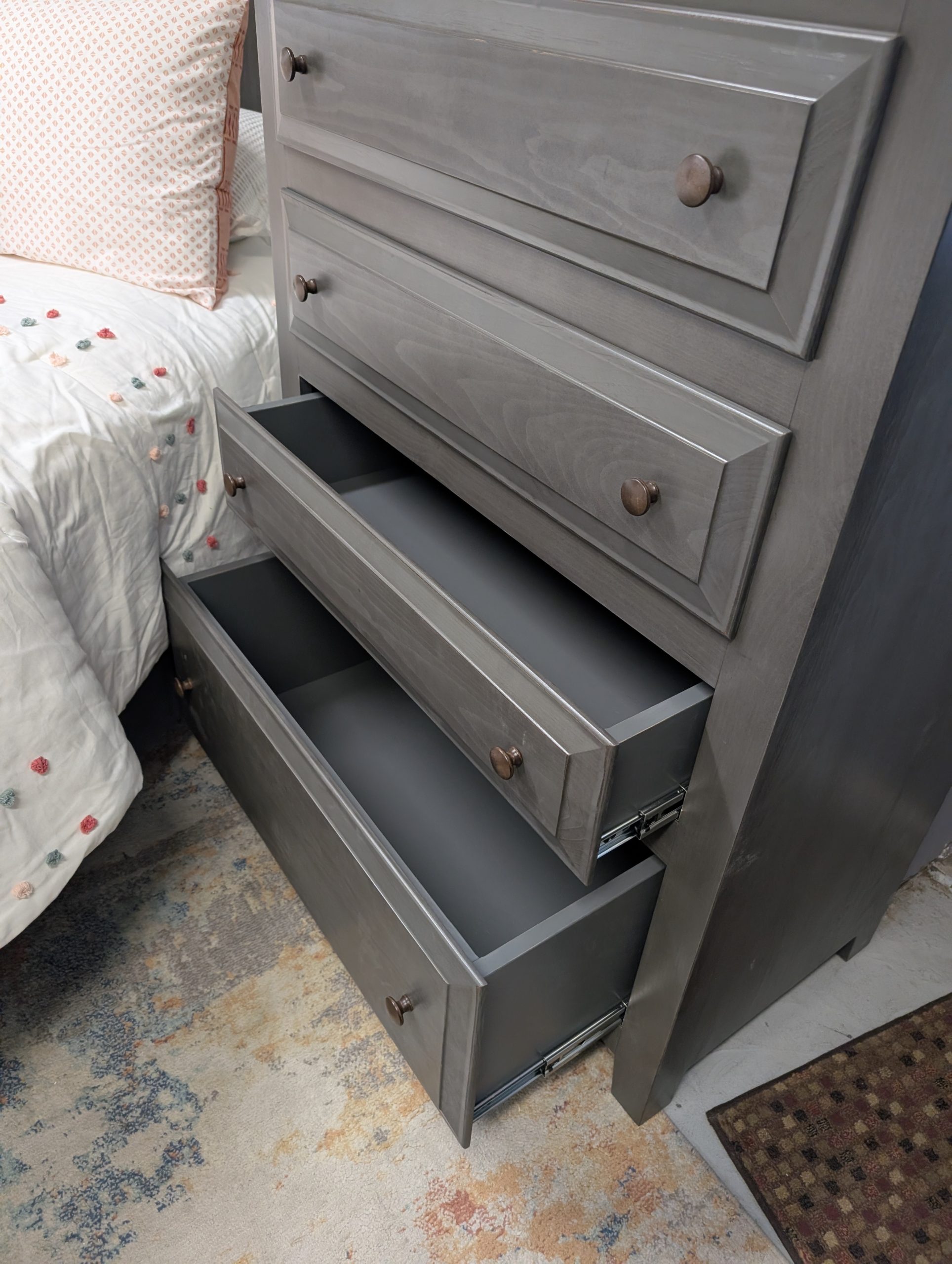 Granite Gray Queen Bedroom Set | Roth & Brader Furniture